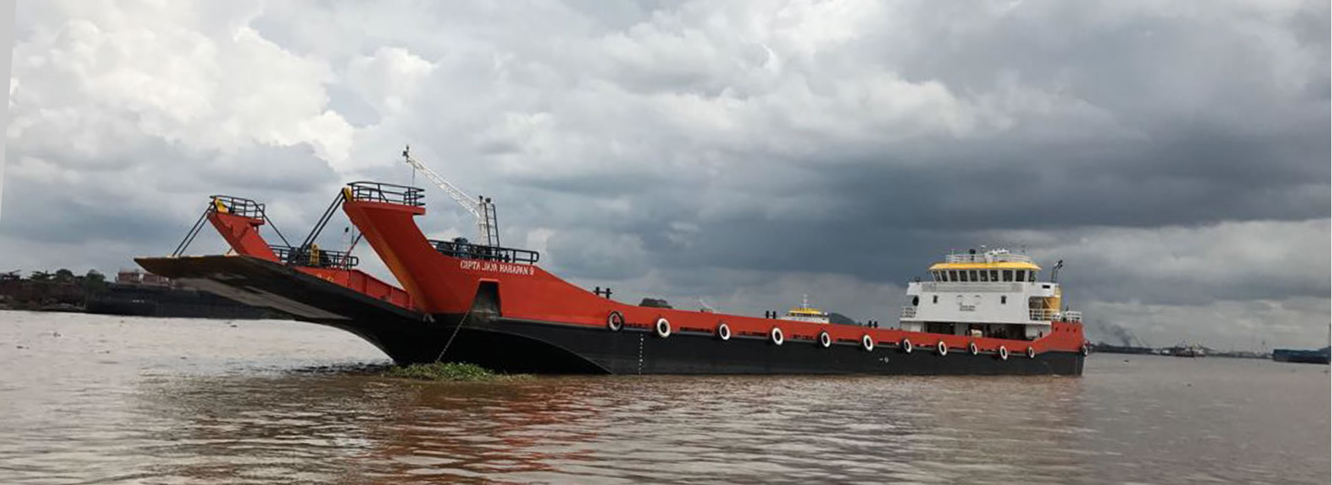 Vessel Charter LCT | PT Pelayaran Jaya Hidup Baru
